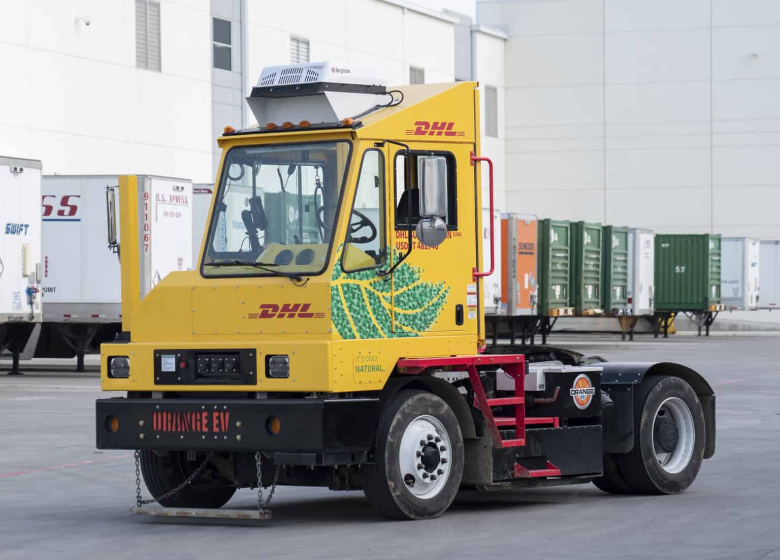 Electric Trucks | All-Electric Class 8 Yard Trucks