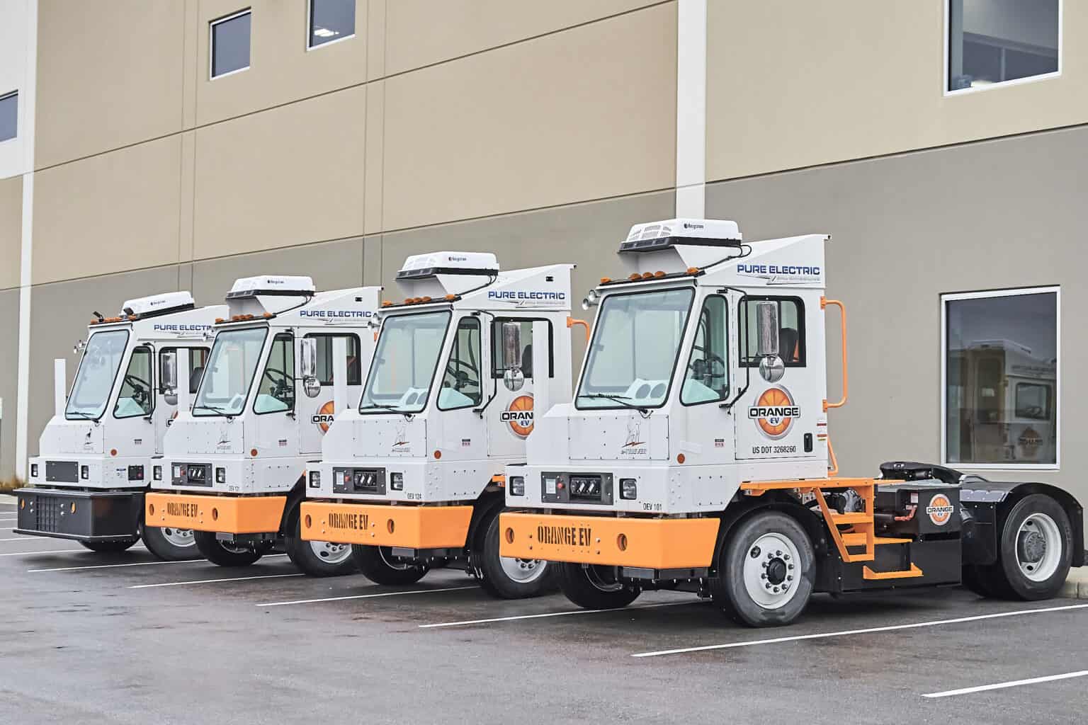 Electric Trucks | All-Electric Class 8 Yard Trucks